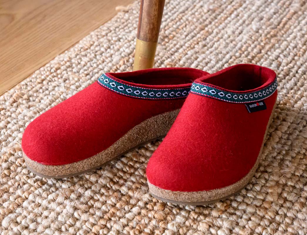 HAFLINGER Wool Clogs | Grizzly Franzl, Ruby|
