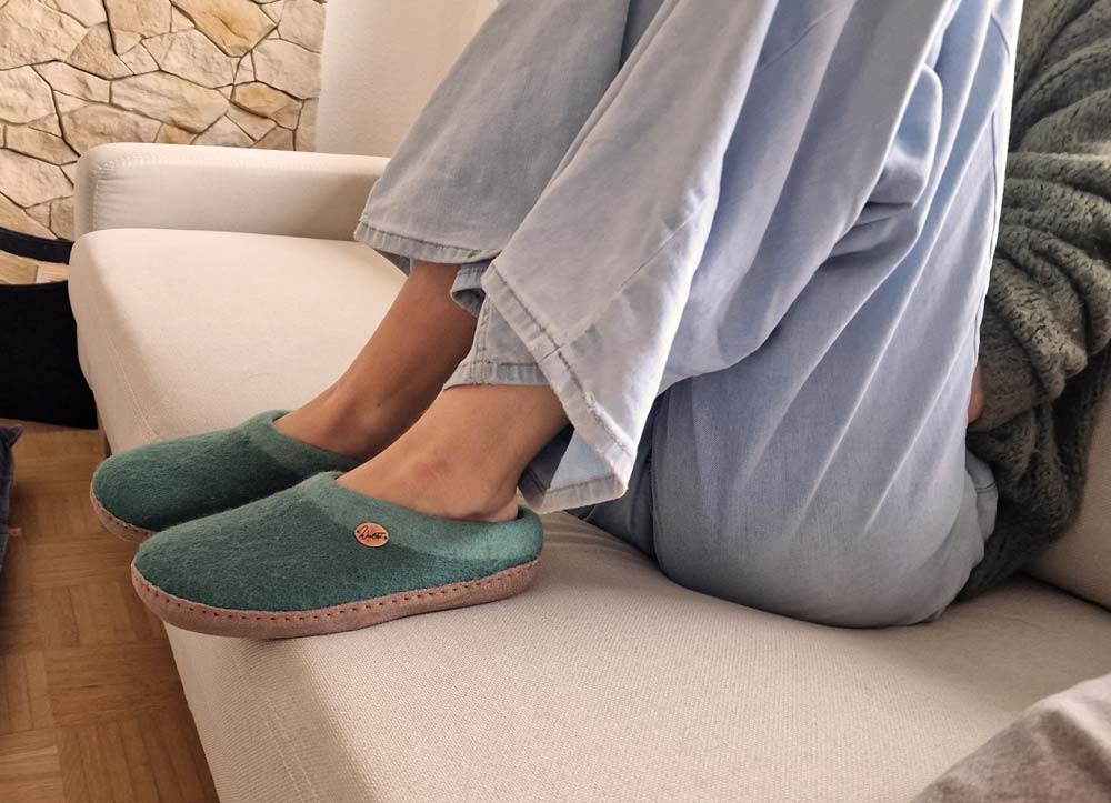 WoolFit Sherpa – Wool Slippers for Narrow Feet