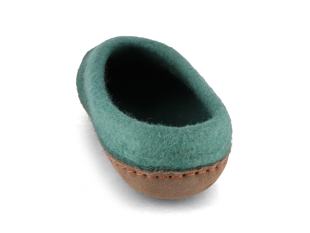 WoolFit Sherpa – Wool Slippers for Narrow Feet